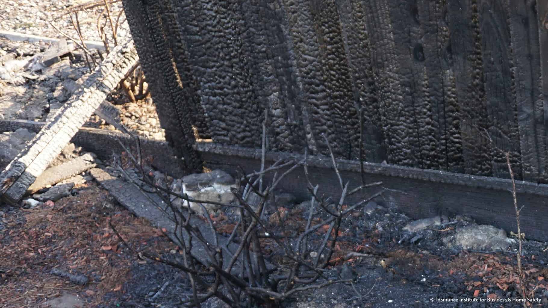 Fire‐Retardant Gels – Insurance Institute for Business & Home Safety